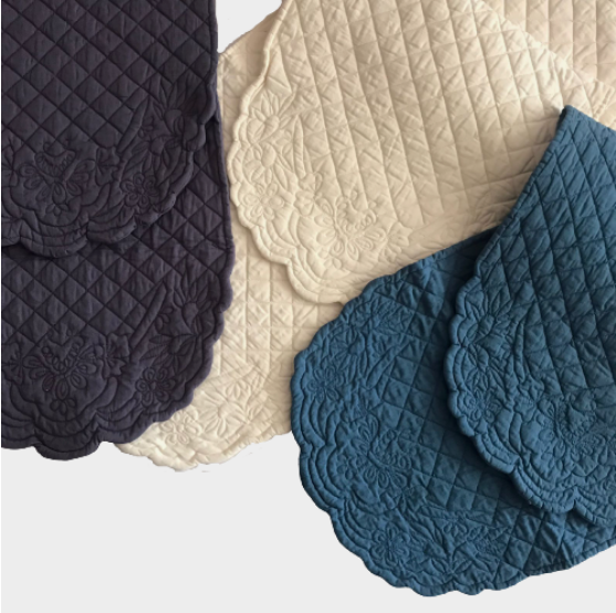 Victorian Table Runner (33 x 91 cm) - Ivory – Mi Casa Collective